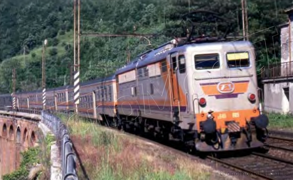 Acme 70087 FS Treno regionale 'Navetta' MDVC ep.IV-V